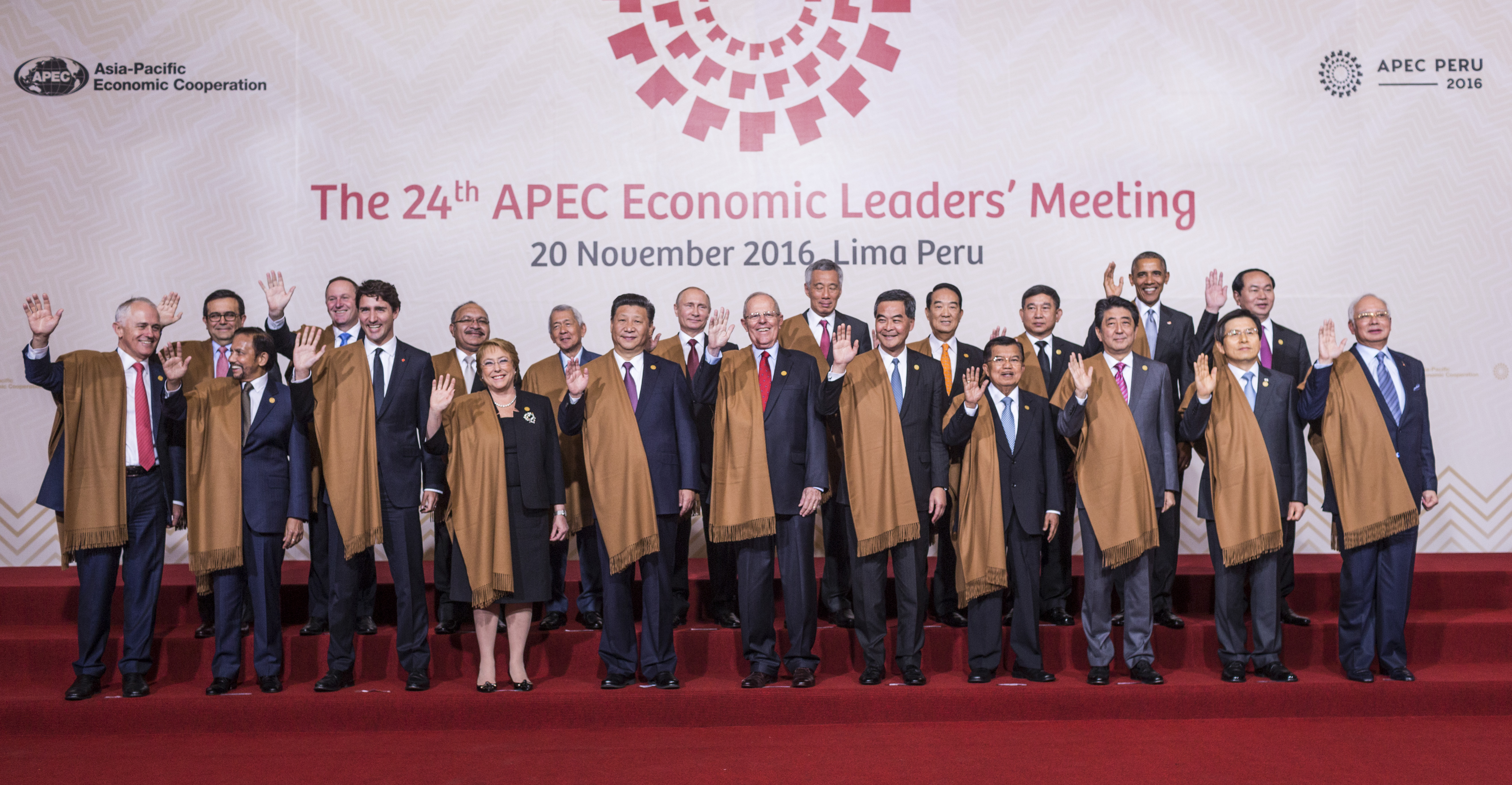 APEC 2016 Family Photo