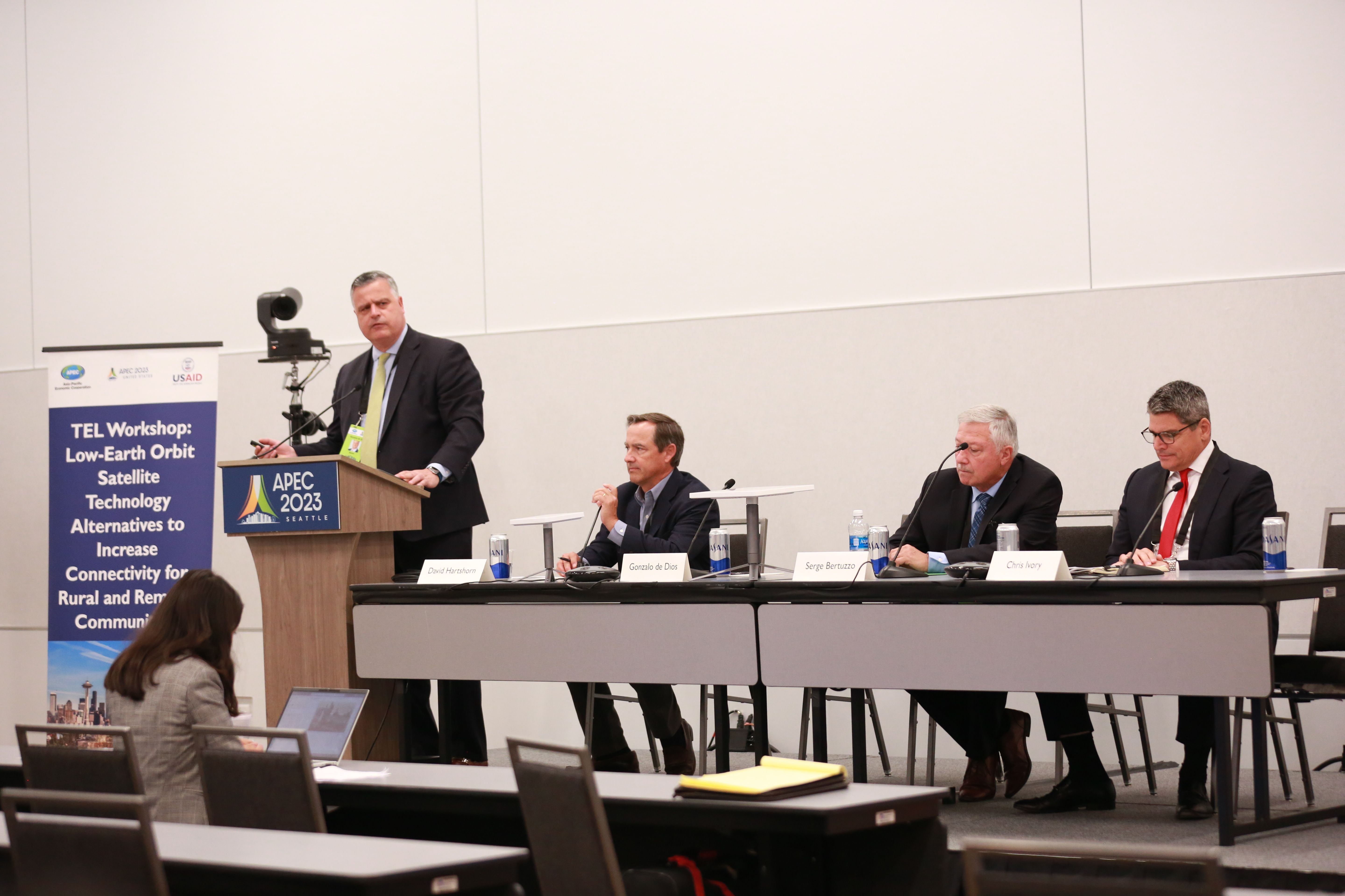 TEL: Workshop: Low-Earth Orbit Satellite Technology Alternatives to ...