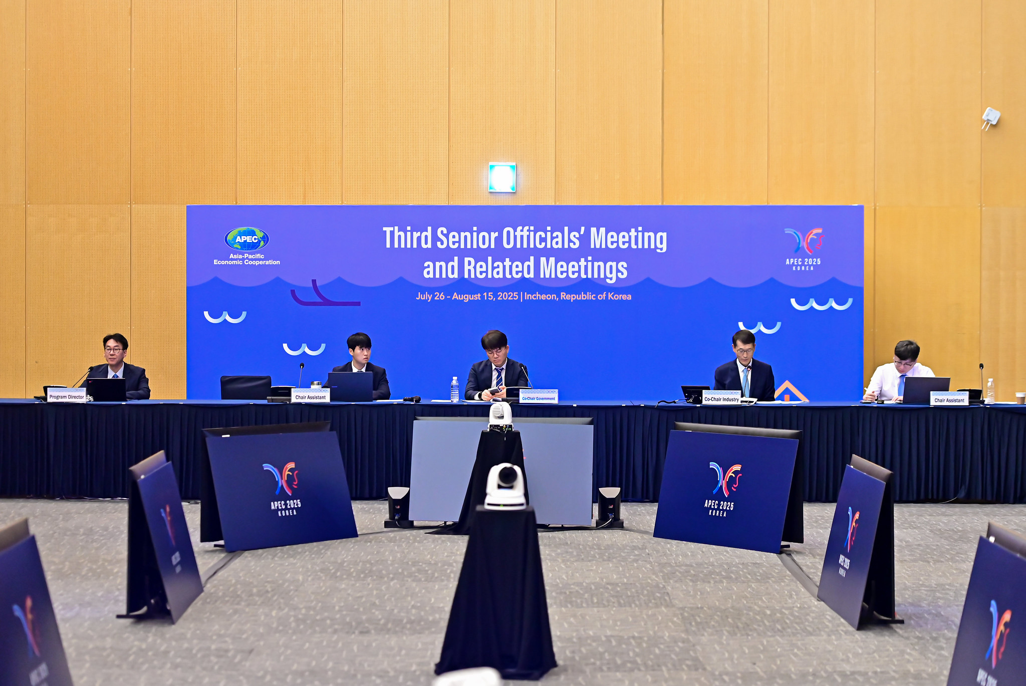 AD The 42nd Plenary Meeting | APEC